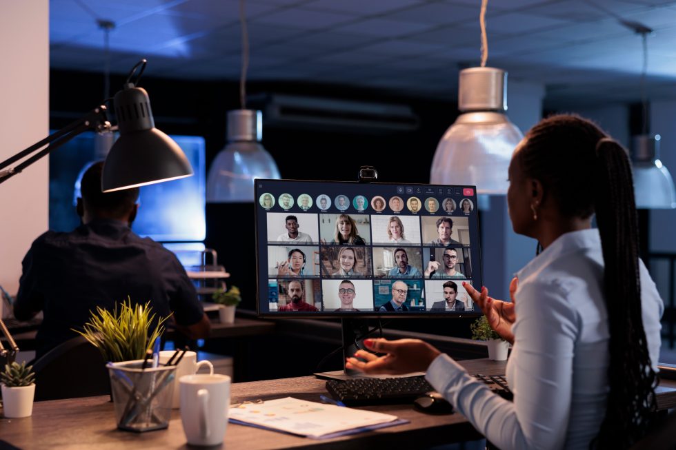 Comment éviter le « zoombombing » durant une visioconférence ? - Tixeo blog